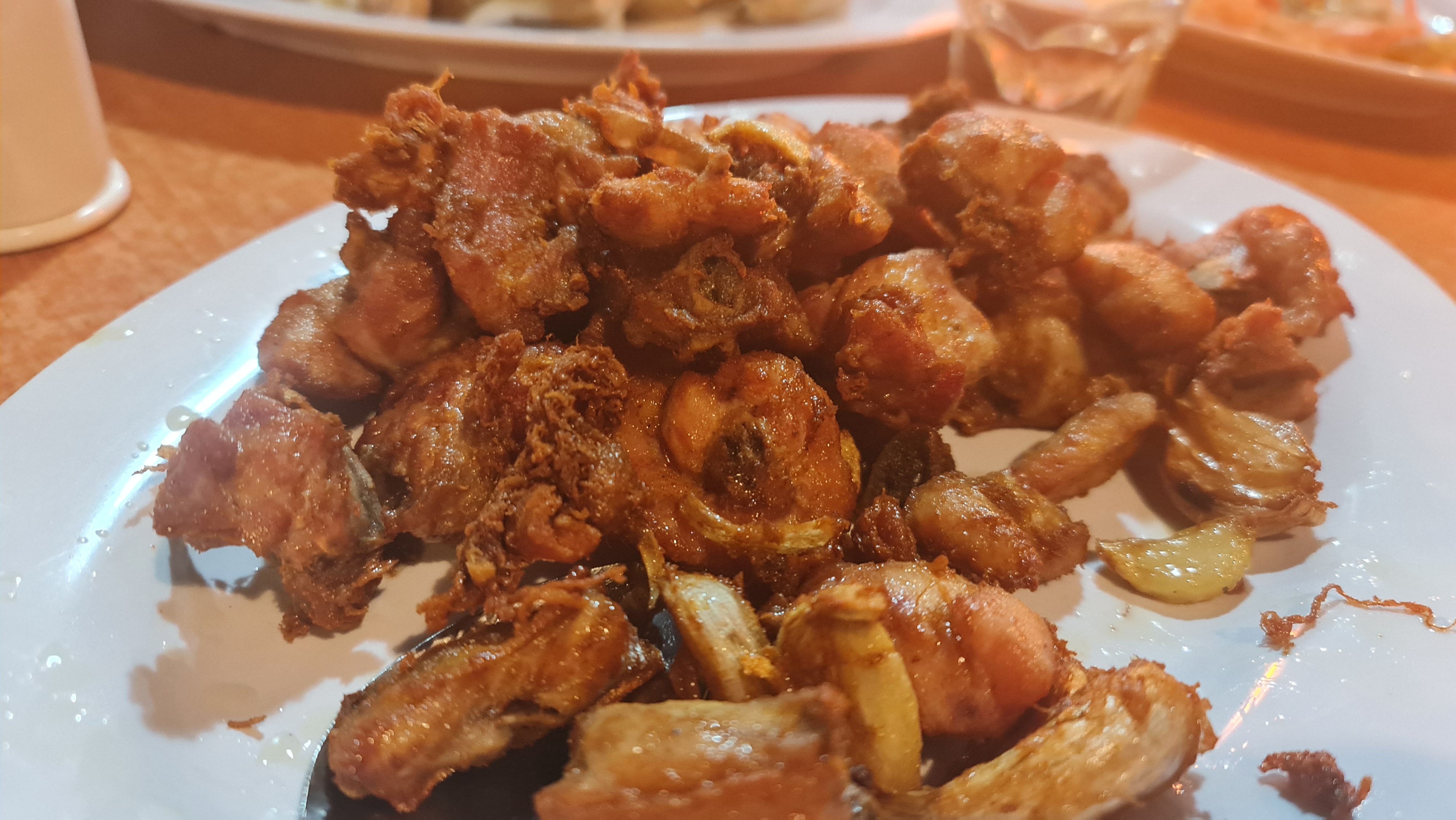 Kampoeng Kelong Seafood Restaurant